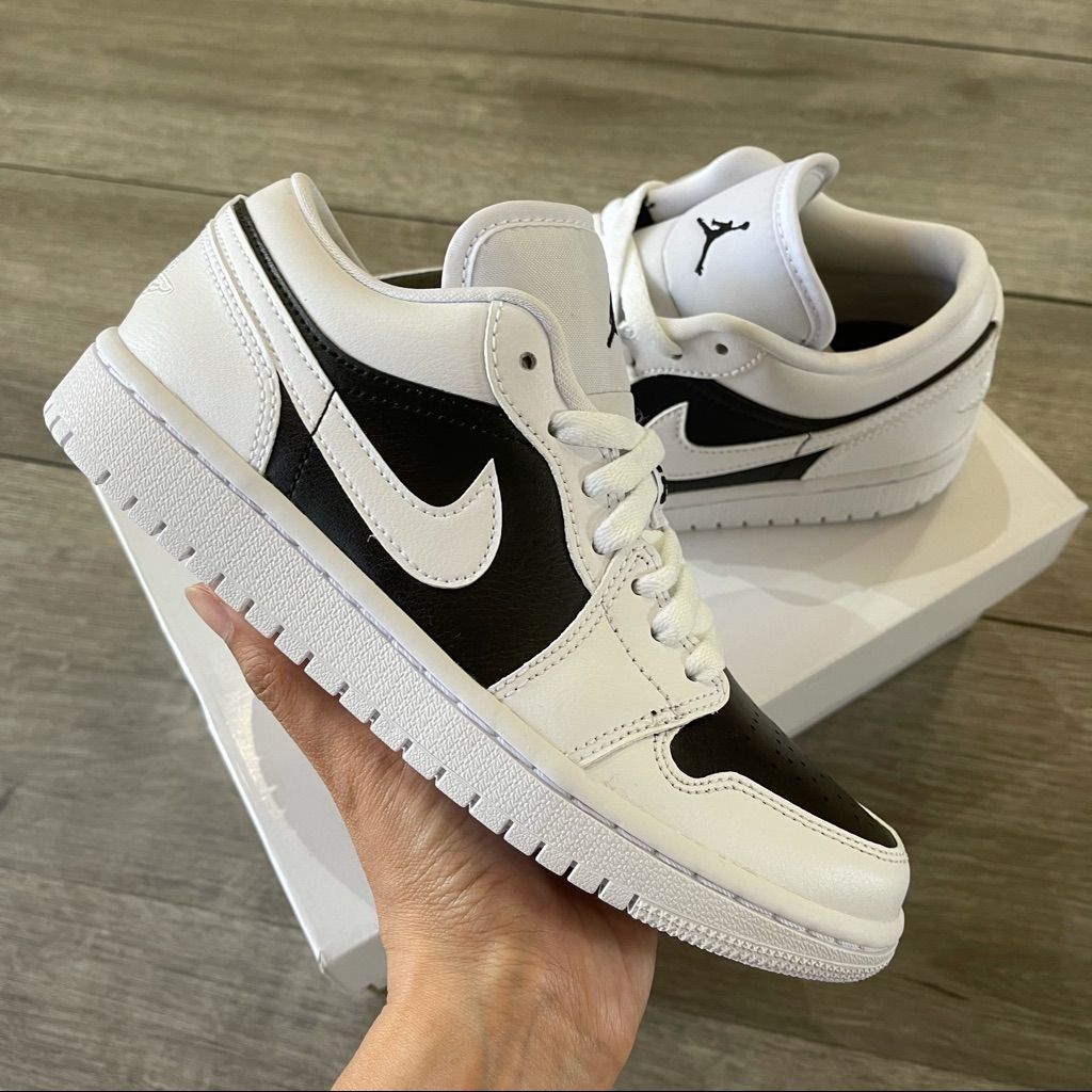 Jordan 1 Low Panda (W) - Black and White Sneaker | Compra Online ...