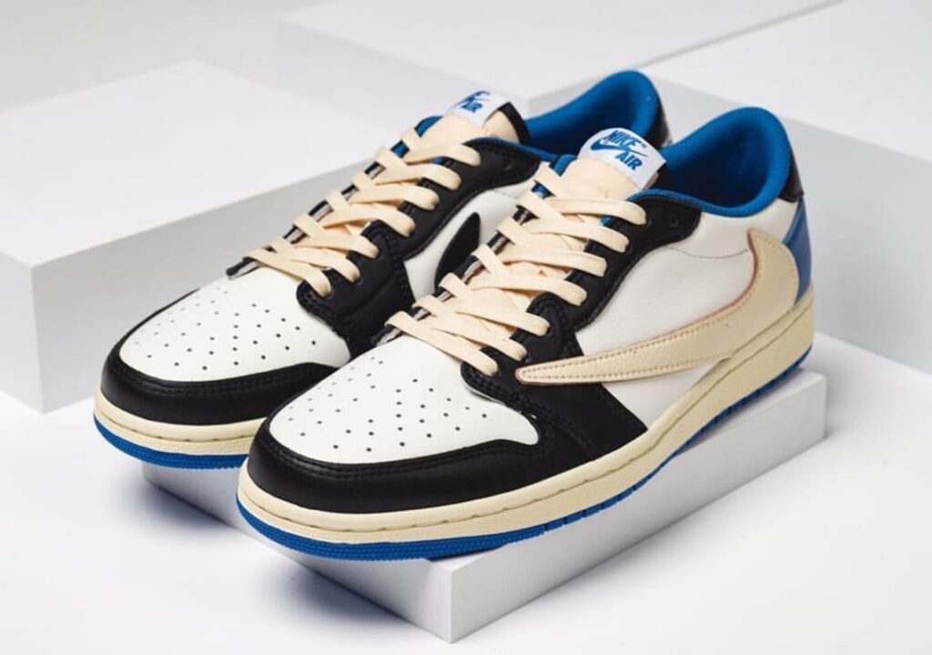 AIR JORDAN 1 LOW OG SP FRAGMENT DESIGN X TRAVIS SCOTT | Comprar Online ...
